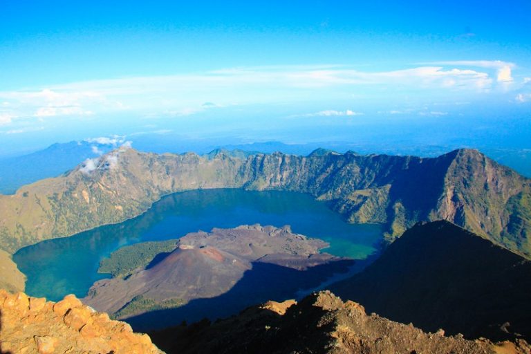 Gn. Rinjani – The Seven Summits of Indonesia
