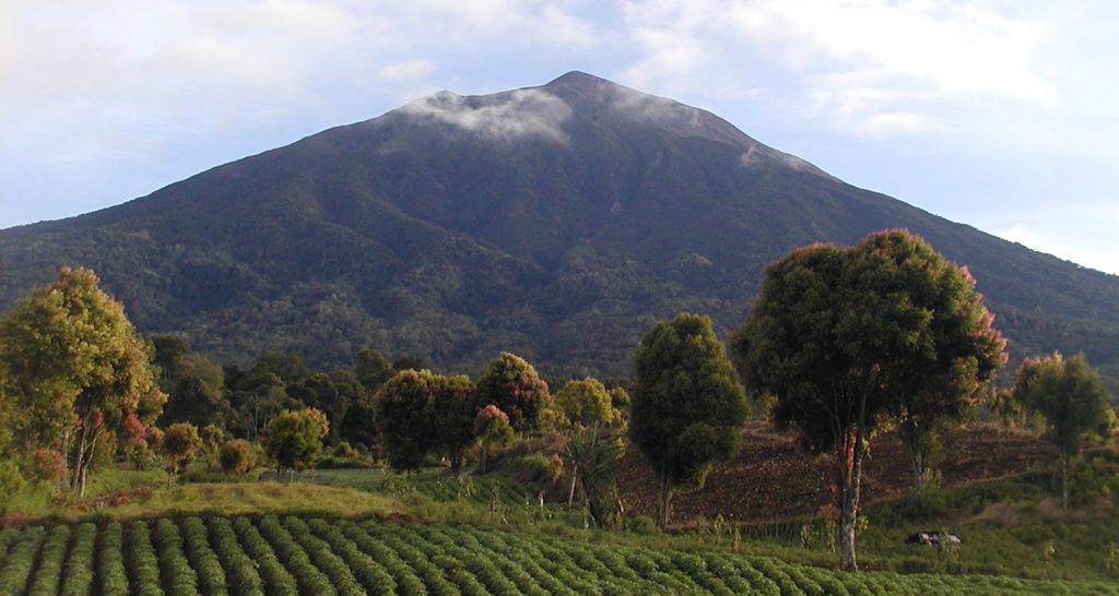 Gn. Kerinci – The Seven Summits of Indonesia