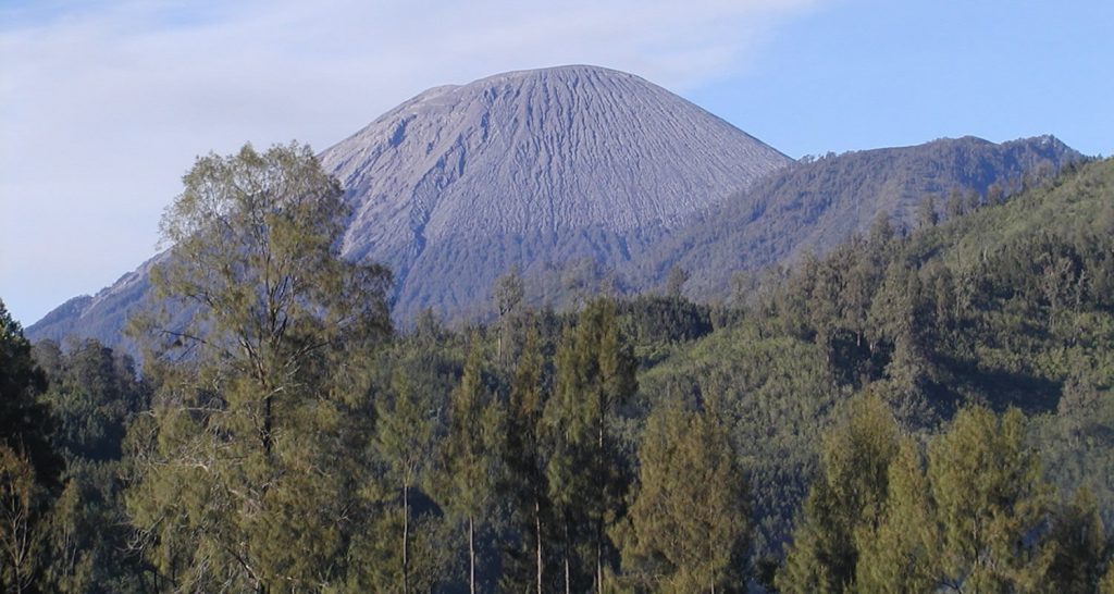 Gn. Semeru – The Seven Summits of Indonesia